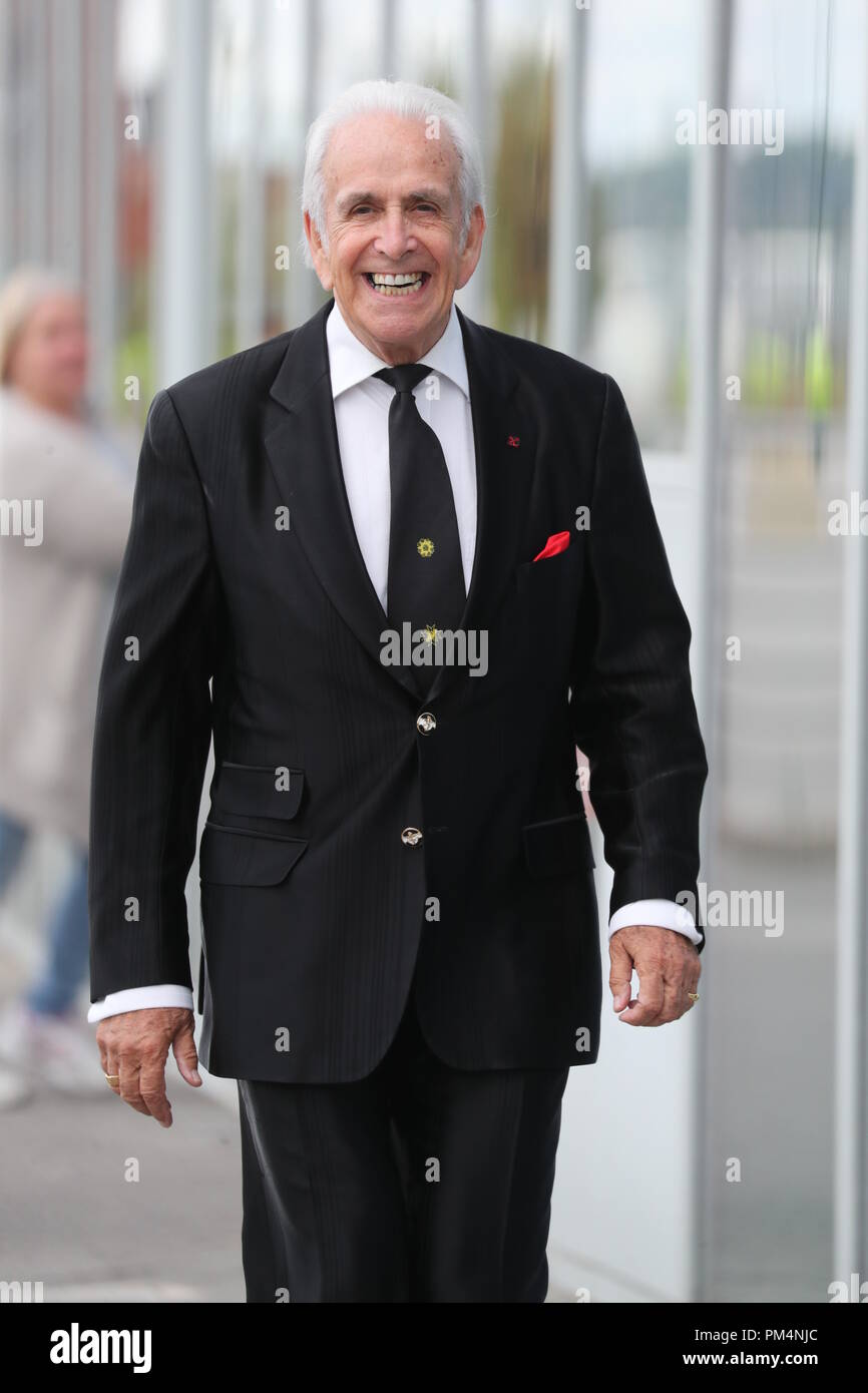 Chuckle brothers hi-res stock photography and images - Alamy