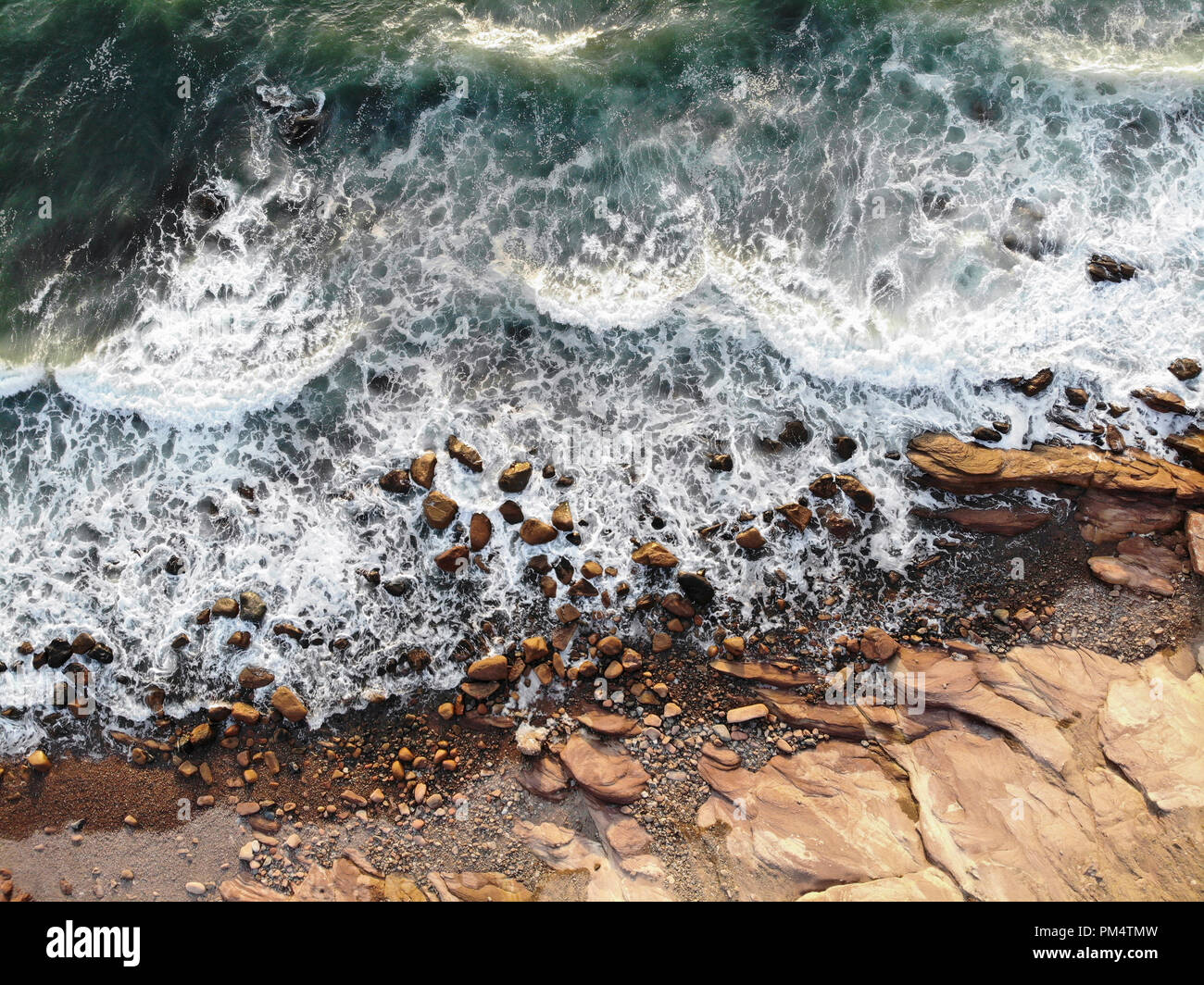 Drone on waves hi-res stock photography and images - Alamy