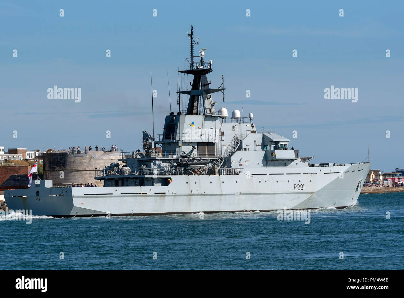 Hms tyne hi-res stock photography and images - Alamy