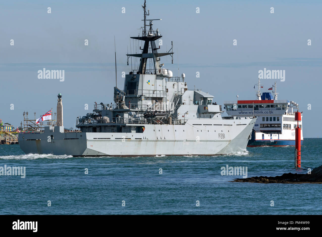 HMS Tyne departing Portsmouth Harbour to patrol the offshore fishing ...