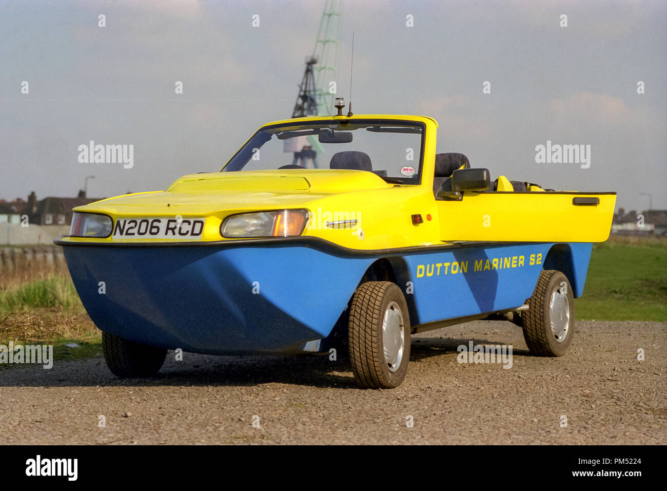 Tim Dutton in his Dutton Mariner aqua-car at Shoreham Stock Photo - Alamy