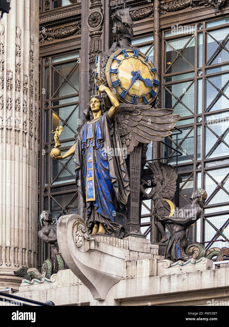 LONDON, UK - AUGUST 25, 2018: The Queen of Time Statue (sculptor ...