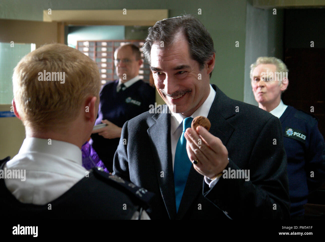 "Hot Fuzz" Simon Pegg, Jim Broadbent, Timothy Dalton, Karl Johnson ...