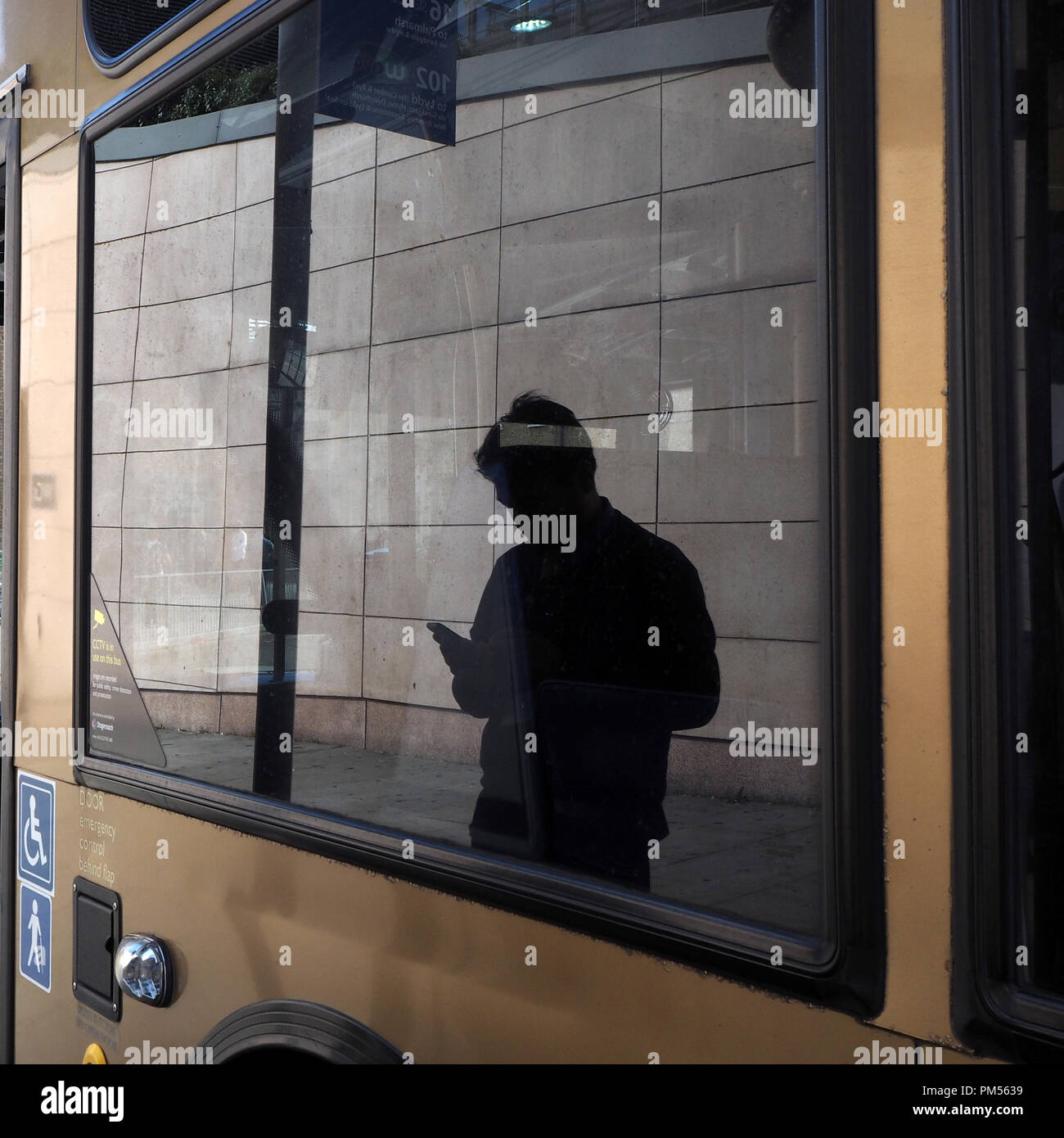 Mobile phone messenger window hi-res stock photography and images - Alamy