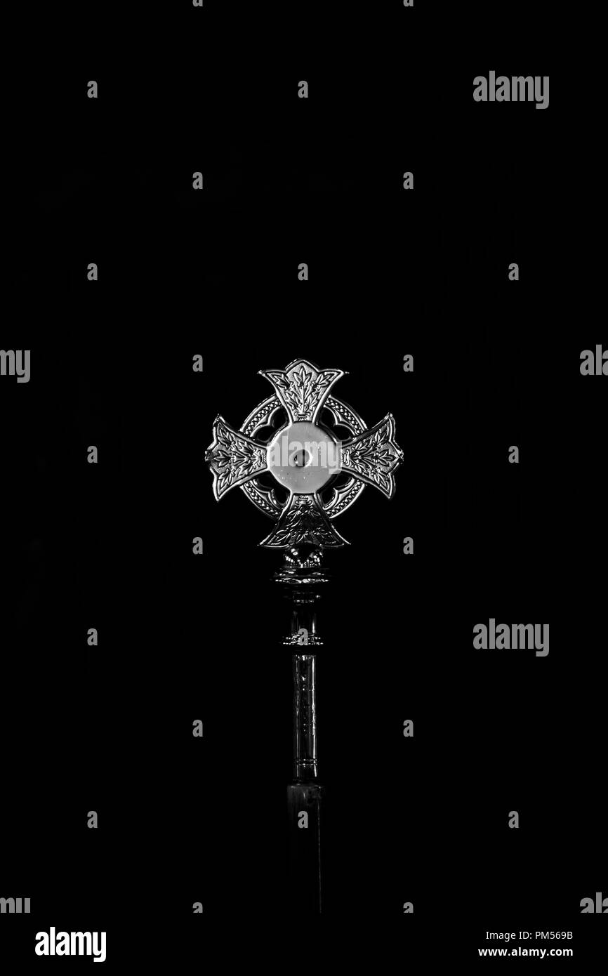 Silver cross hi-res stock photography and images - Alamy