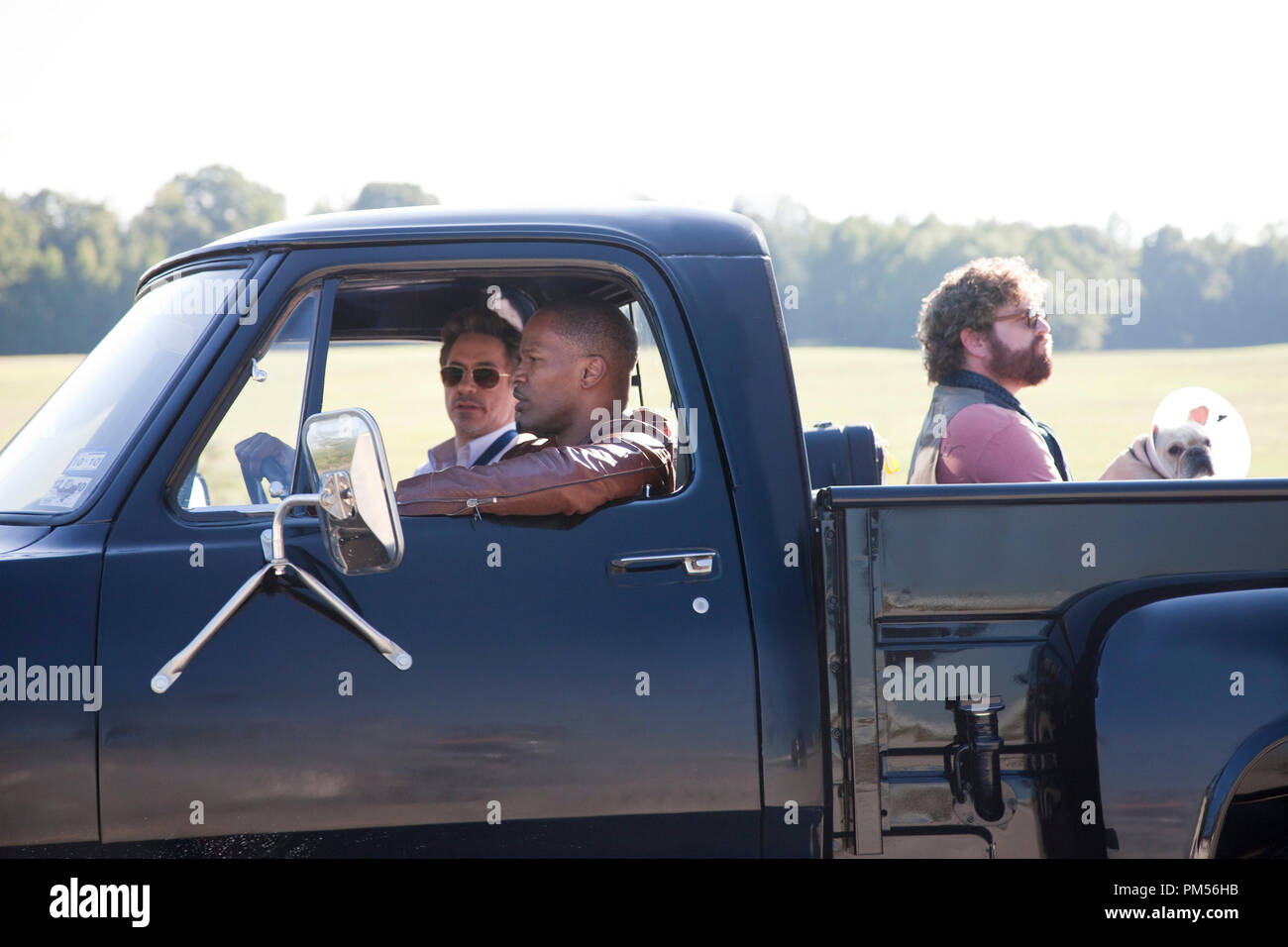 (L-r) ROBERT DOWNEY JR. as Peter Highman, JAMIE FOXX as Darryl and ZACH ...