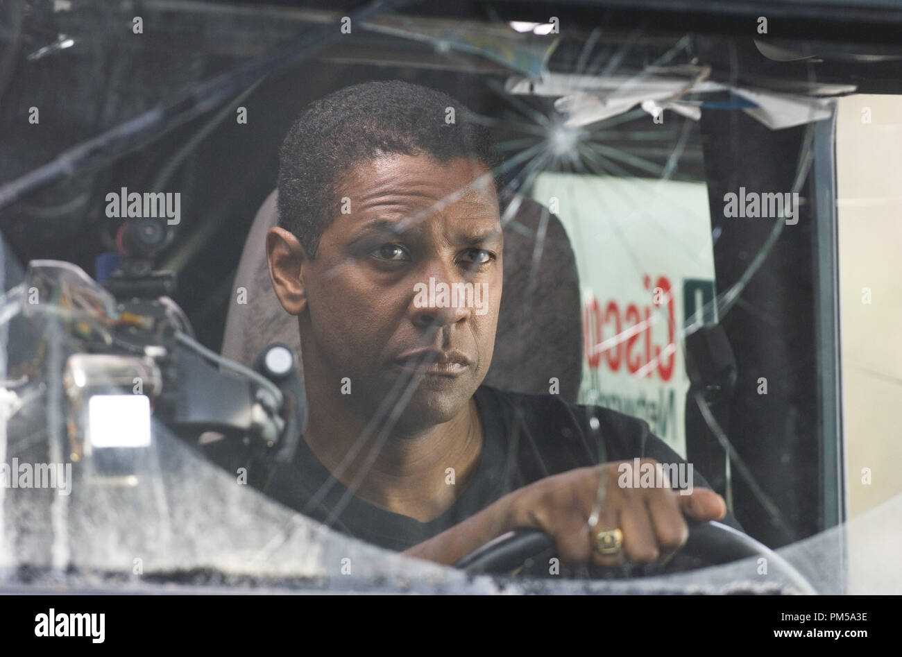 Studio Publicity Still from "Deja Vu" Denzel Washington © 2006 ...
