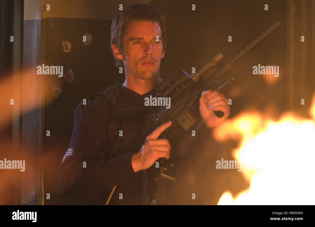 Film Still / Publicity Still from "Assault on Precinct 13" Ethan Hawke ...