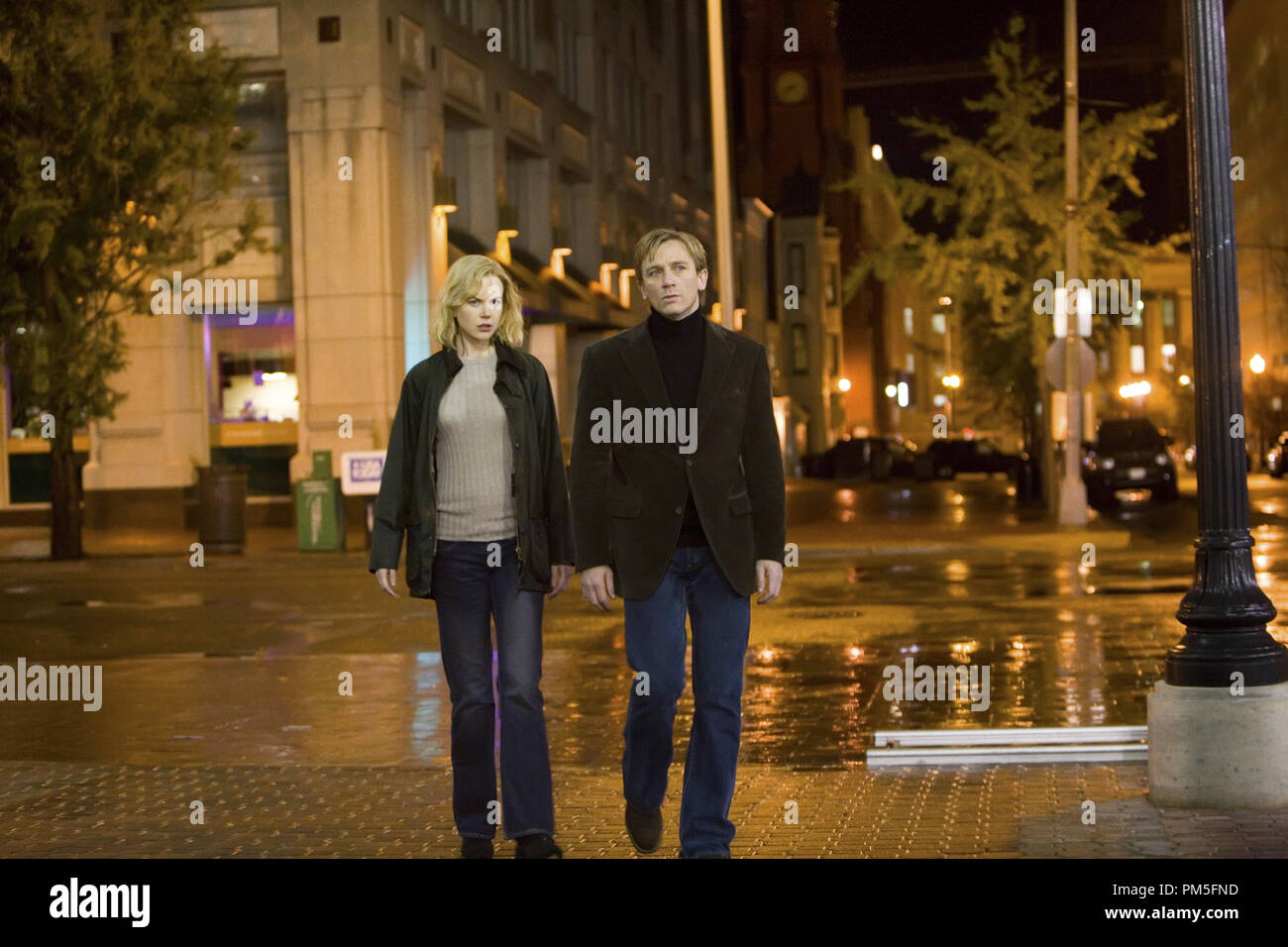 Studio Publicity Still from "The Invasion" Nicole Kidman, Daniel Craig ...
