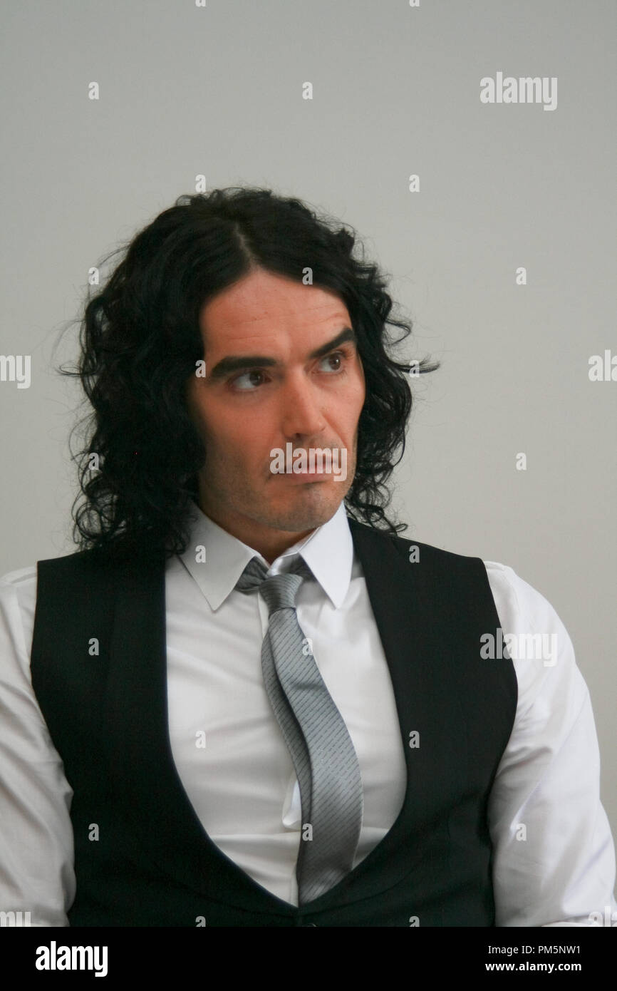 Russell Brand "Arthur" Portrait Session, March 25, 2011. Reproduction ...