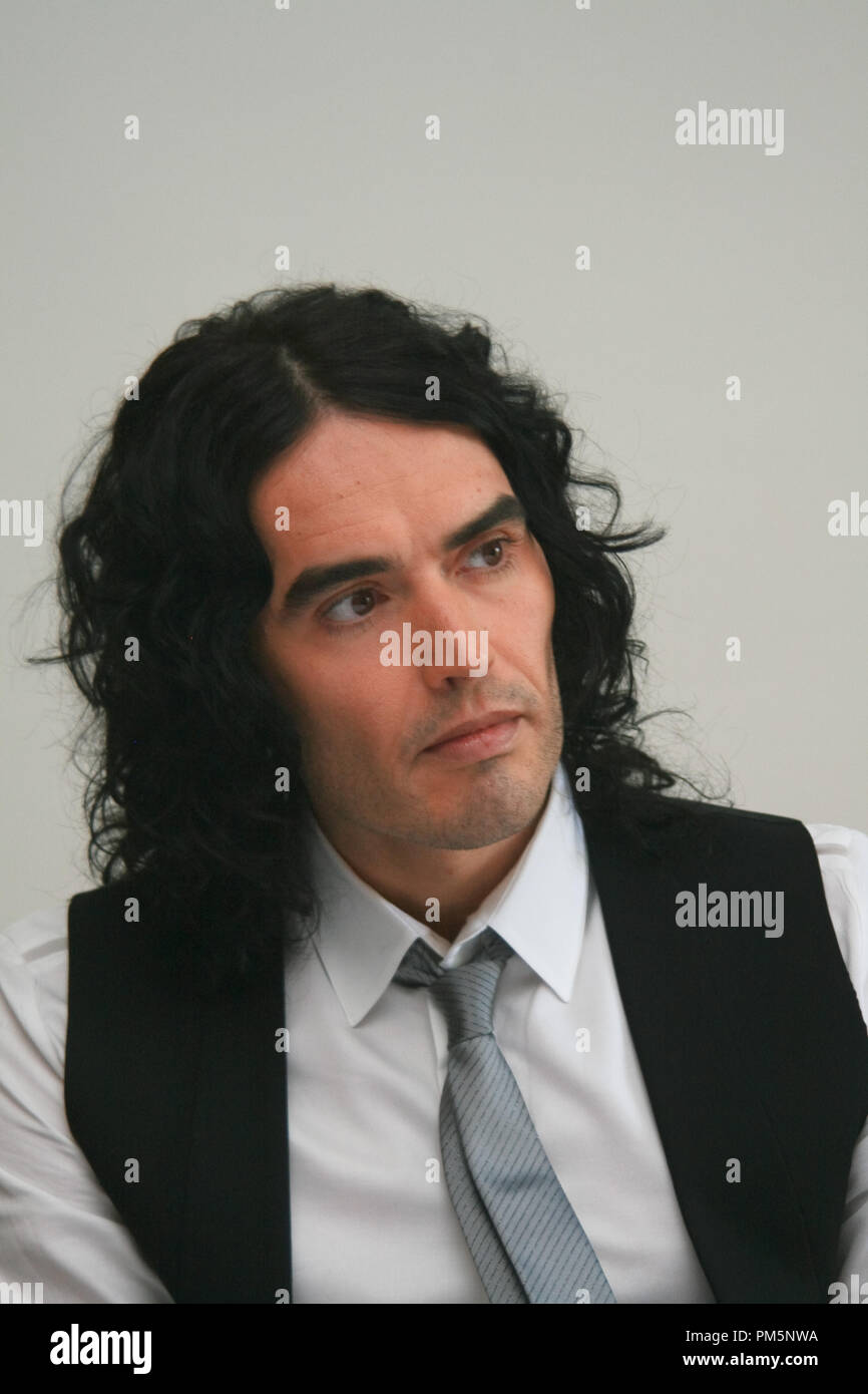 Russell Brand "Arthur" Portrait Session, March 25, 2011. Reproduction ...
