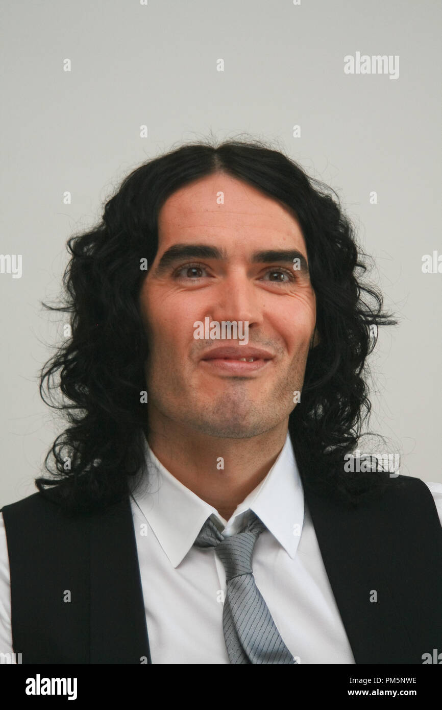 Russell Brand "Arthur" Portrait Session, March 25, 2011. Reproduction ...