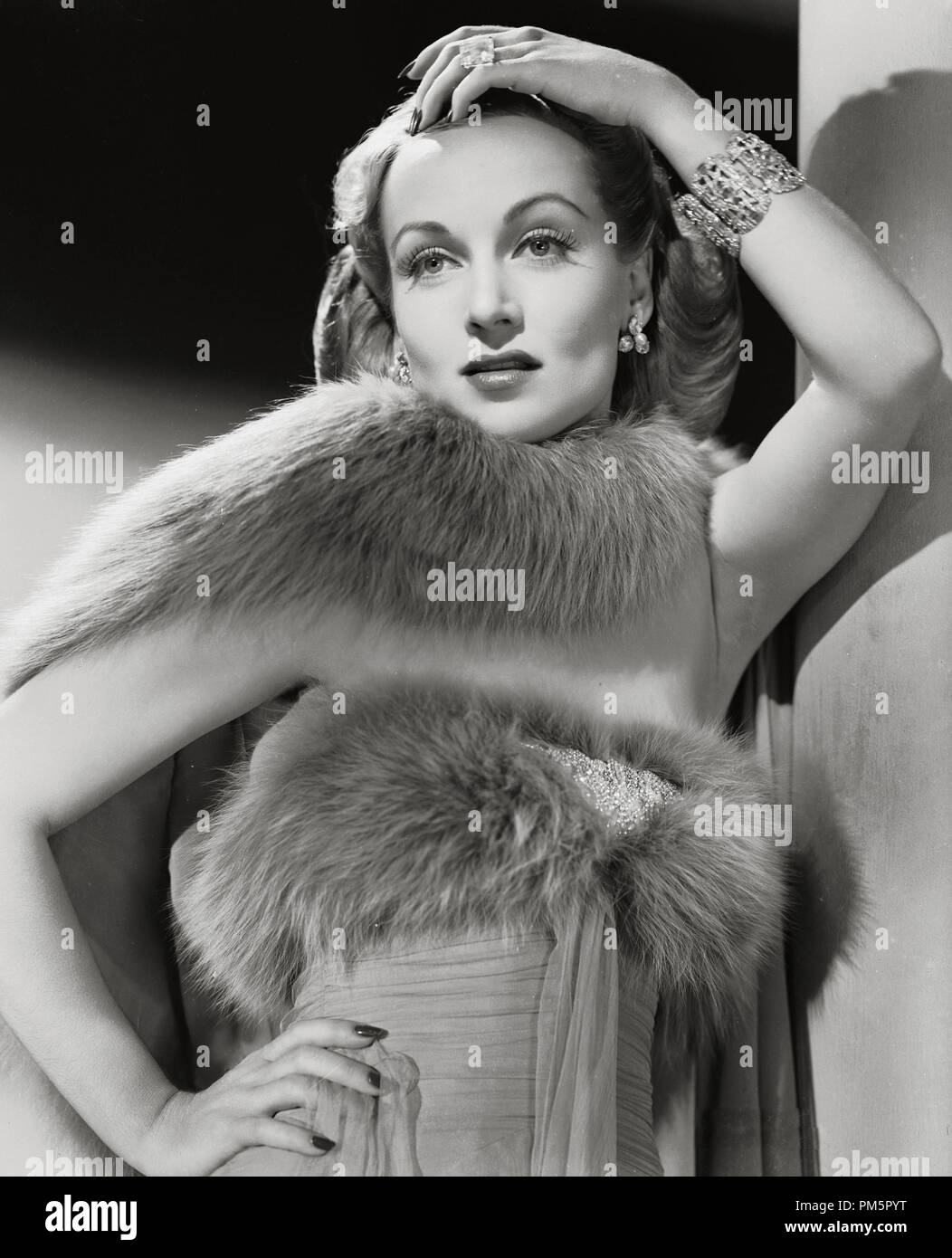 Carole lombard 1941 hi-res stock photography and images - Alamy