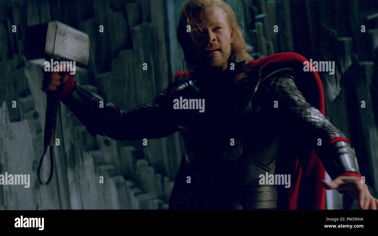 Chris hemsworth thor movie still hi-res stock photography and images ...