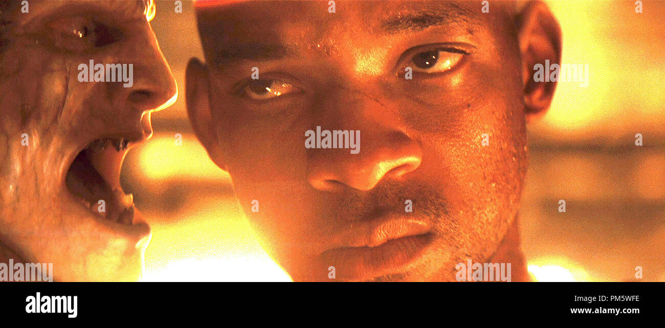 Studio Publicity Still from "I Am Legend" Will Smith © 2007 Warner File ...