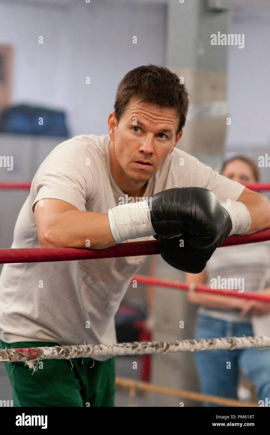 Micky Ward Mark Wahlberg THE FIGHTER Trailer (2010)