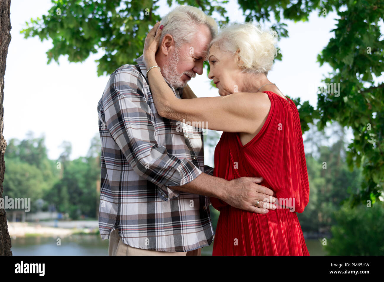 Putting your heads together hi-res stock photography and images - Alamy
