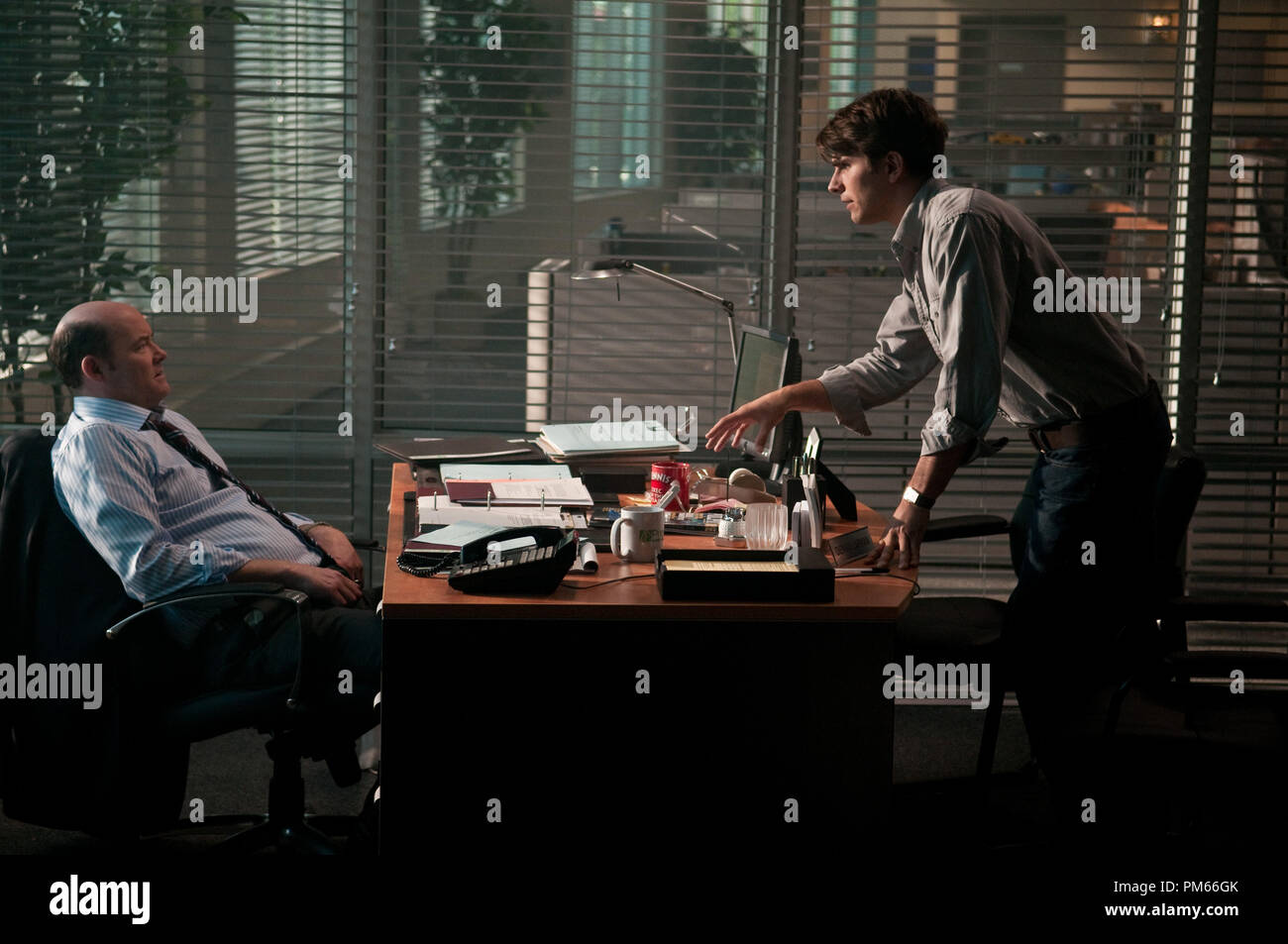 (L-r) DAVID KOECHNER as Dennis and MILES FISHER as Peter in New Line ...