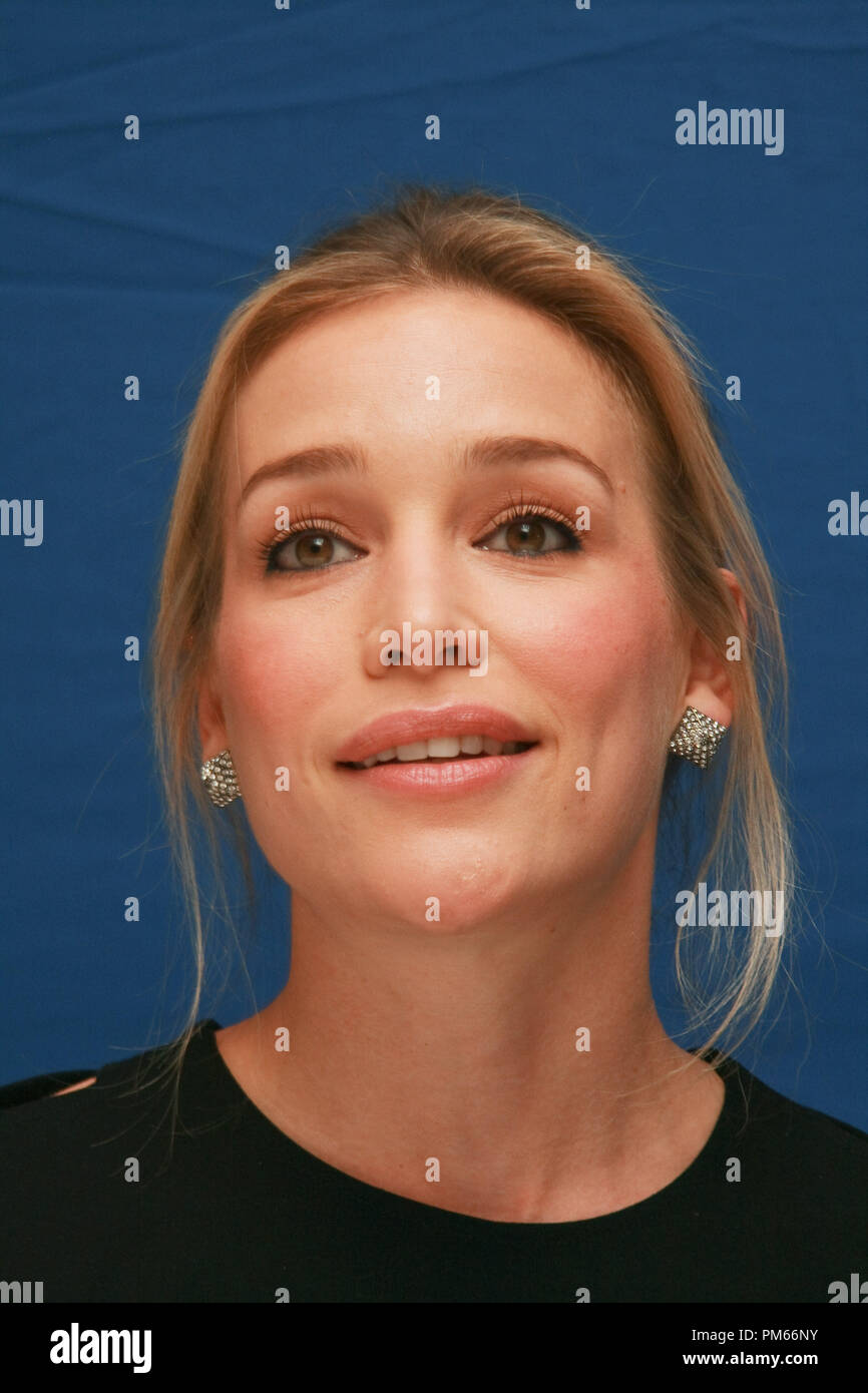 Piper Perabo "Covert Affairs" Portrait Session, July 28, 2011 ...