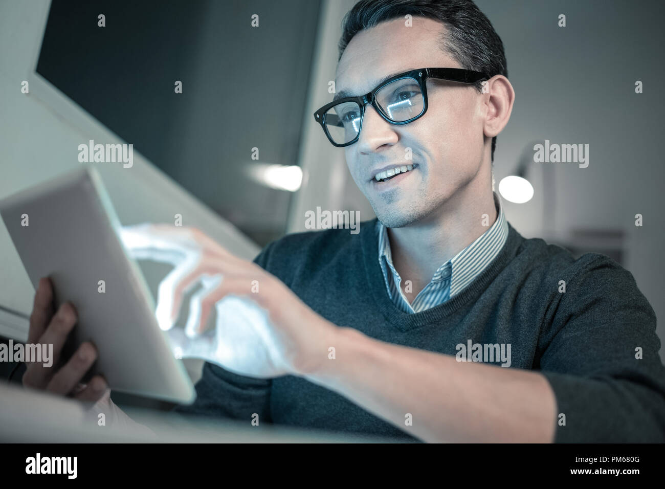 Business man leader tablet hi-res stock photography and images - Alamy