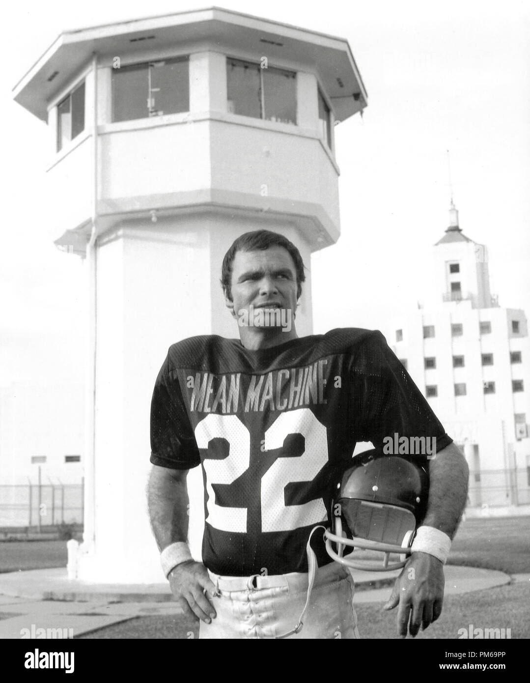 Burt reynolds longest yard hi-res stock photography and images - Alamy