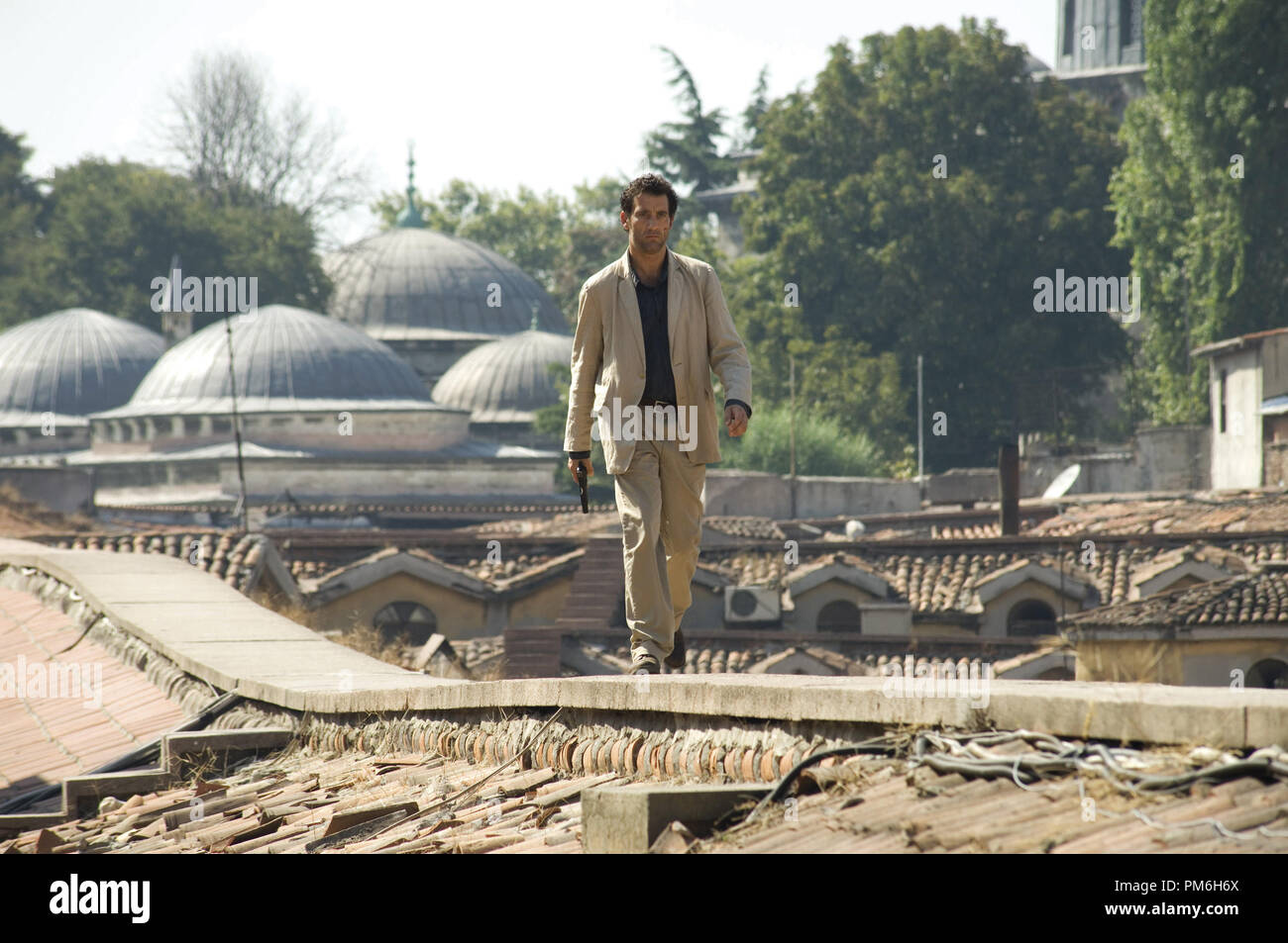 Film Still from "The International" Clive Owen © 2008 Columbia Pictures ...