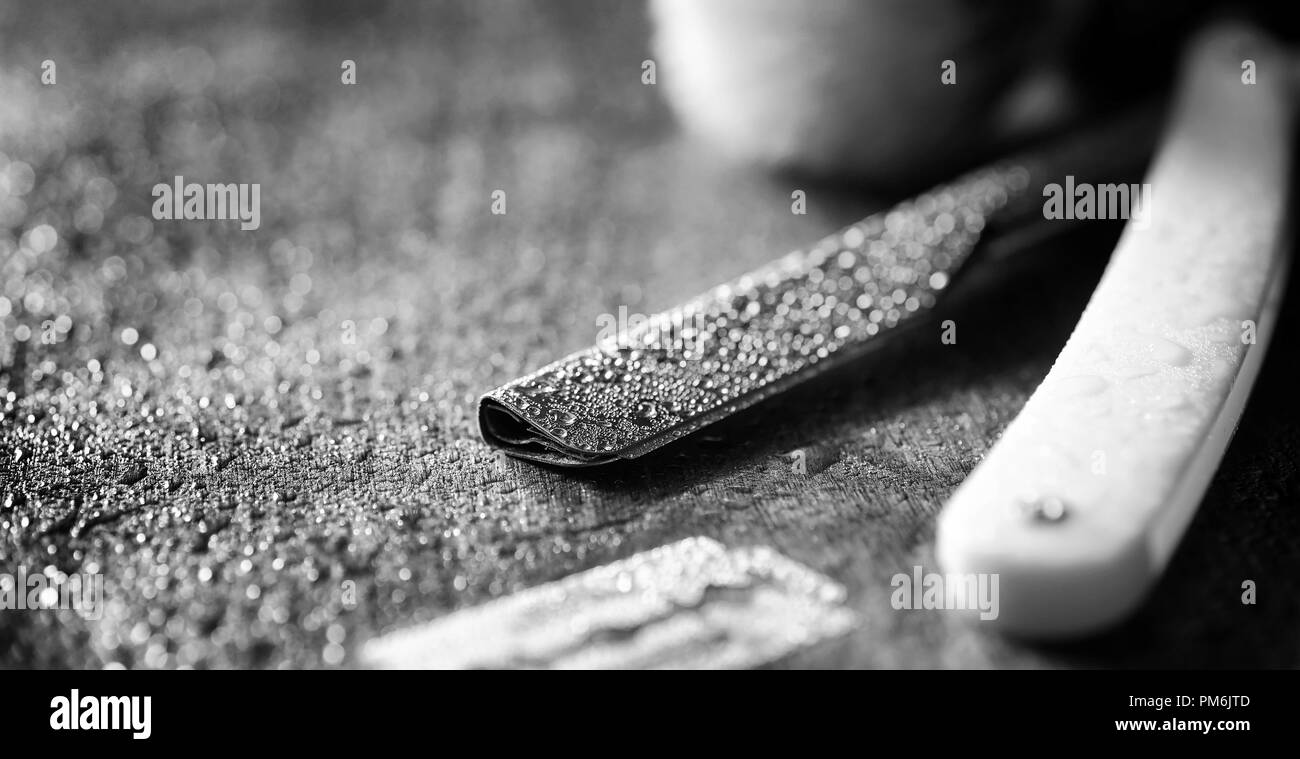 Mens shaving vintage Black and White Stock Photos & Images - Alamy