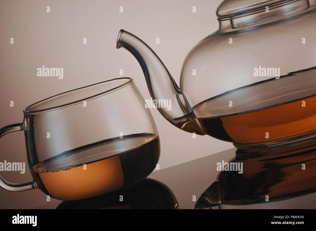 Teapot reflection hi-res stock photography and images - Alamy