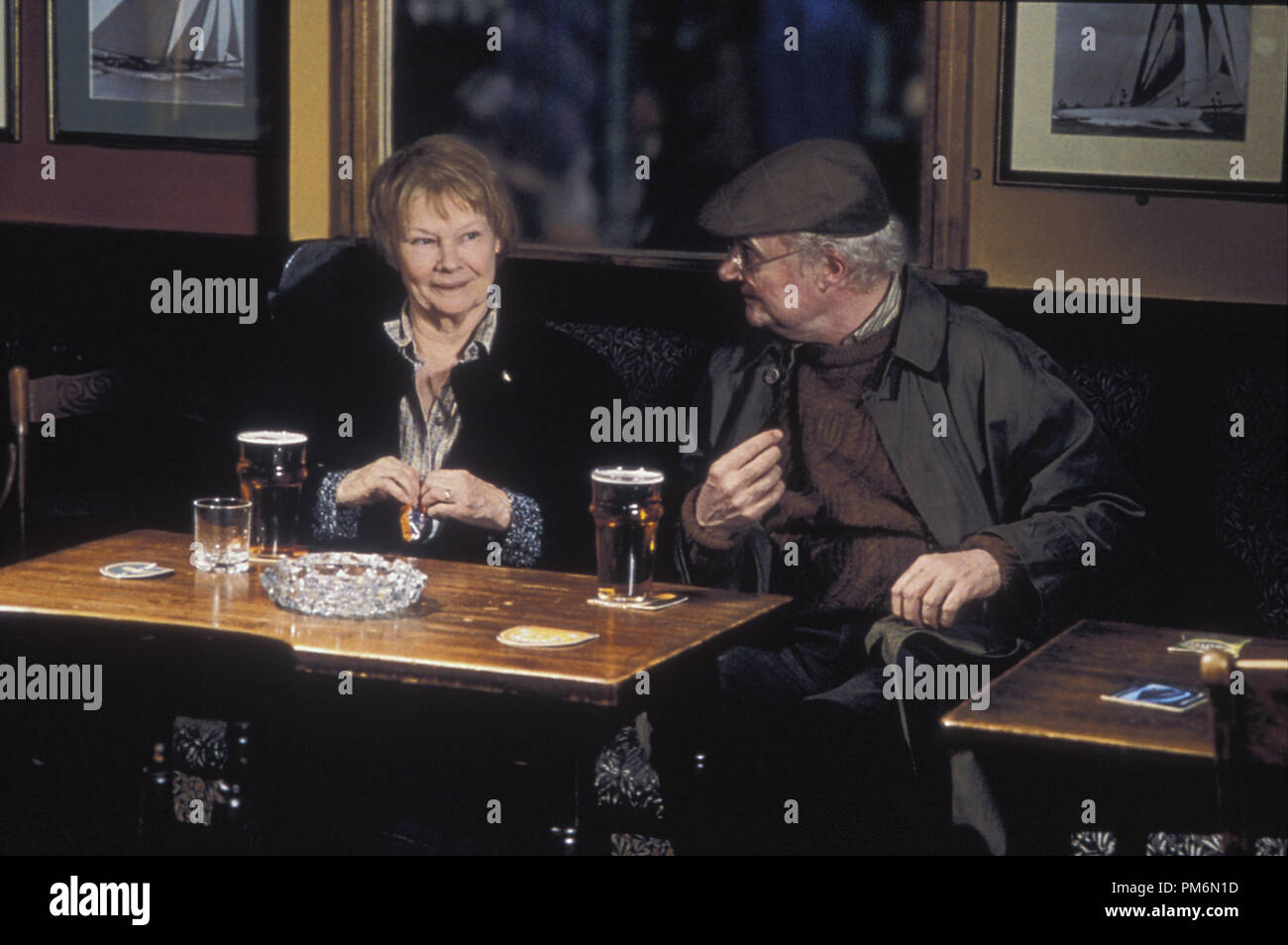 Film Still / Publicity Still from "Iris" Judi Dench, Jim Broadbent ...