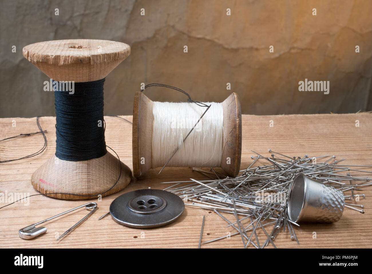 Vintage spool thread silk hi-res stock photography and images - Alamy
