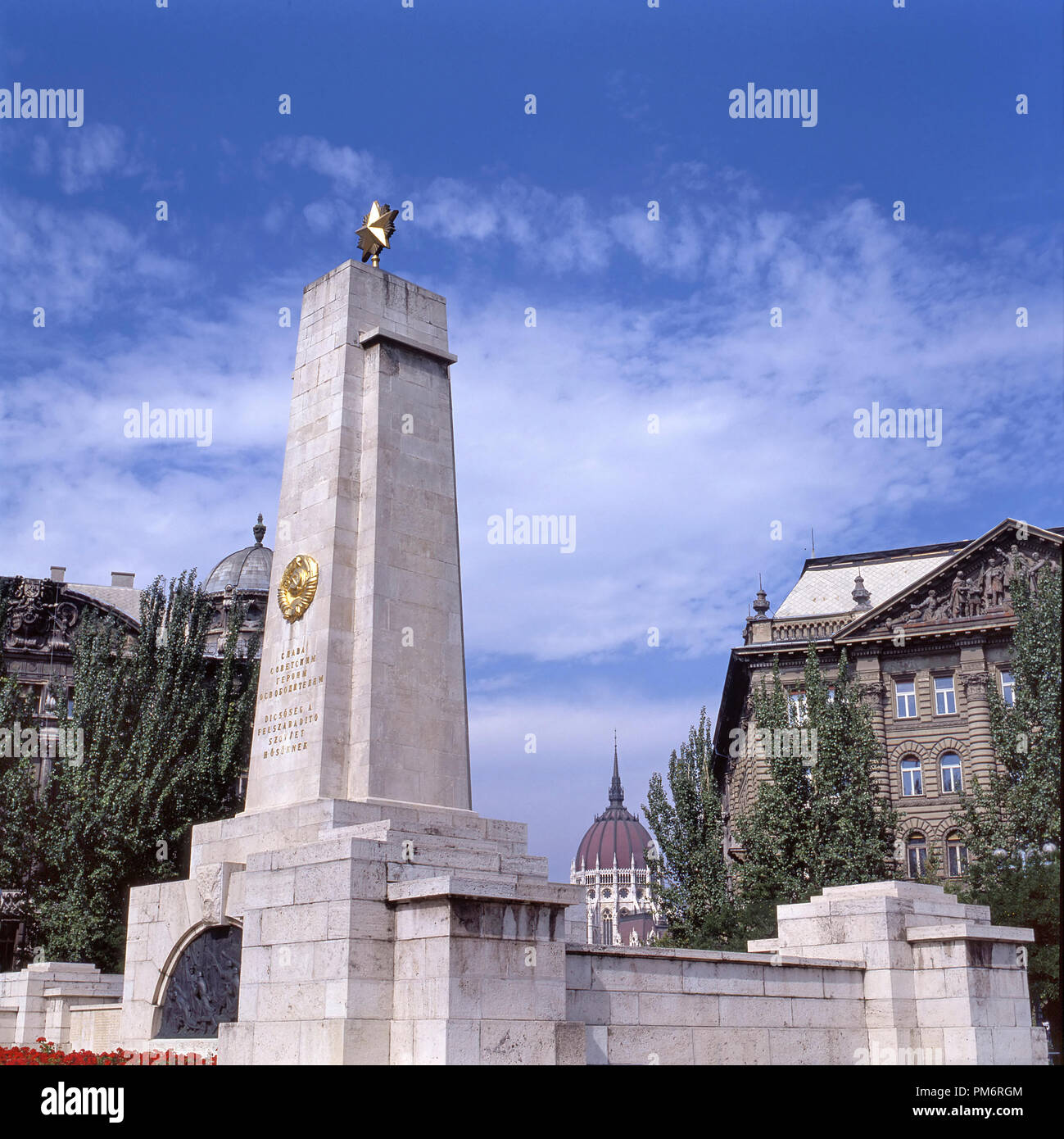 Soviet army memorial budapest hungary hi-res stock photography and ...