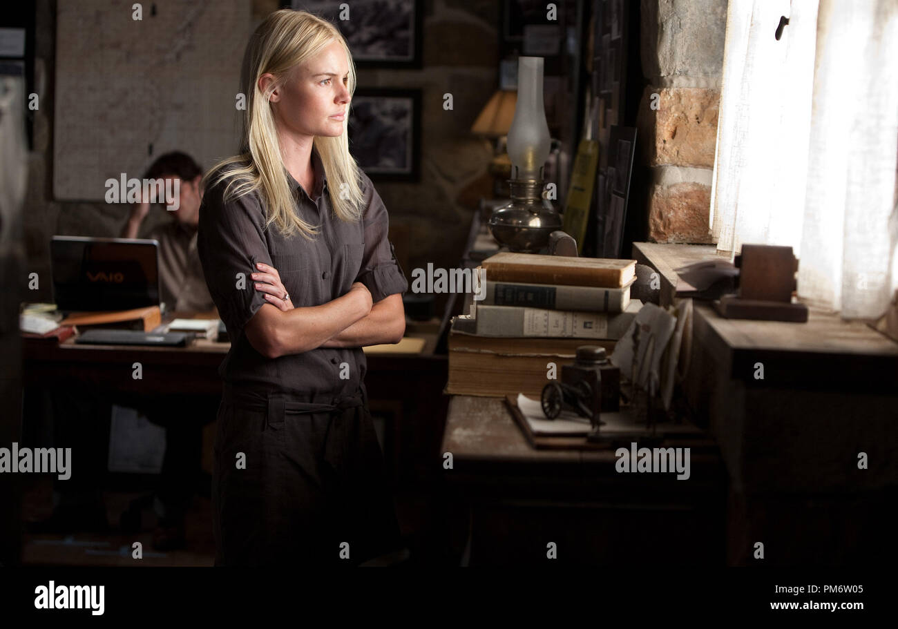Kate Bosworth as "Amy Sumner" in Screen Gems' STRAW DOGS Stock Photo - Alamy