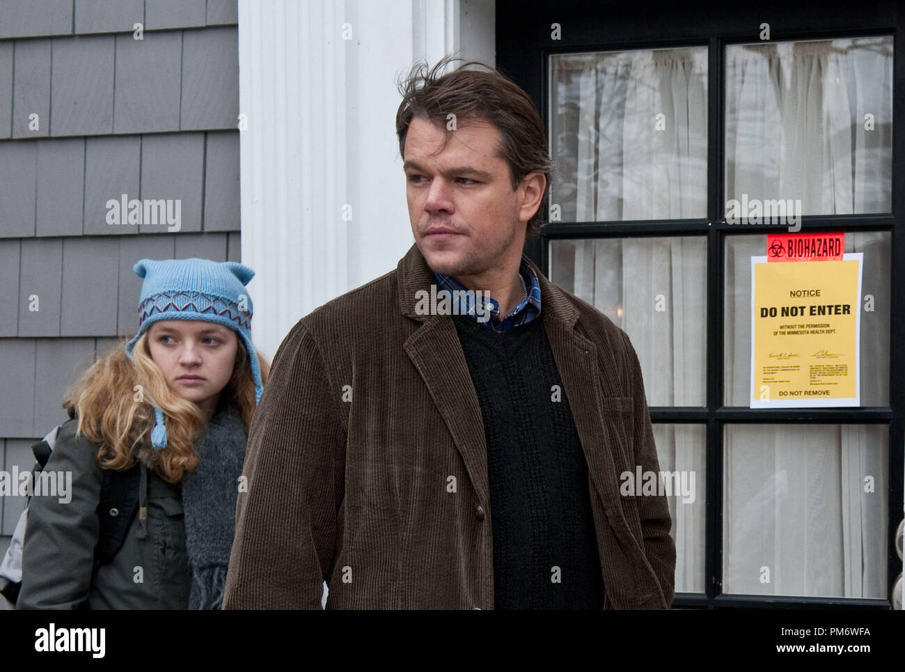 (L-r) ANNA JACOBY-HERON as Jory Emhoff and MATT DAMON as Mitch Emhoff ...