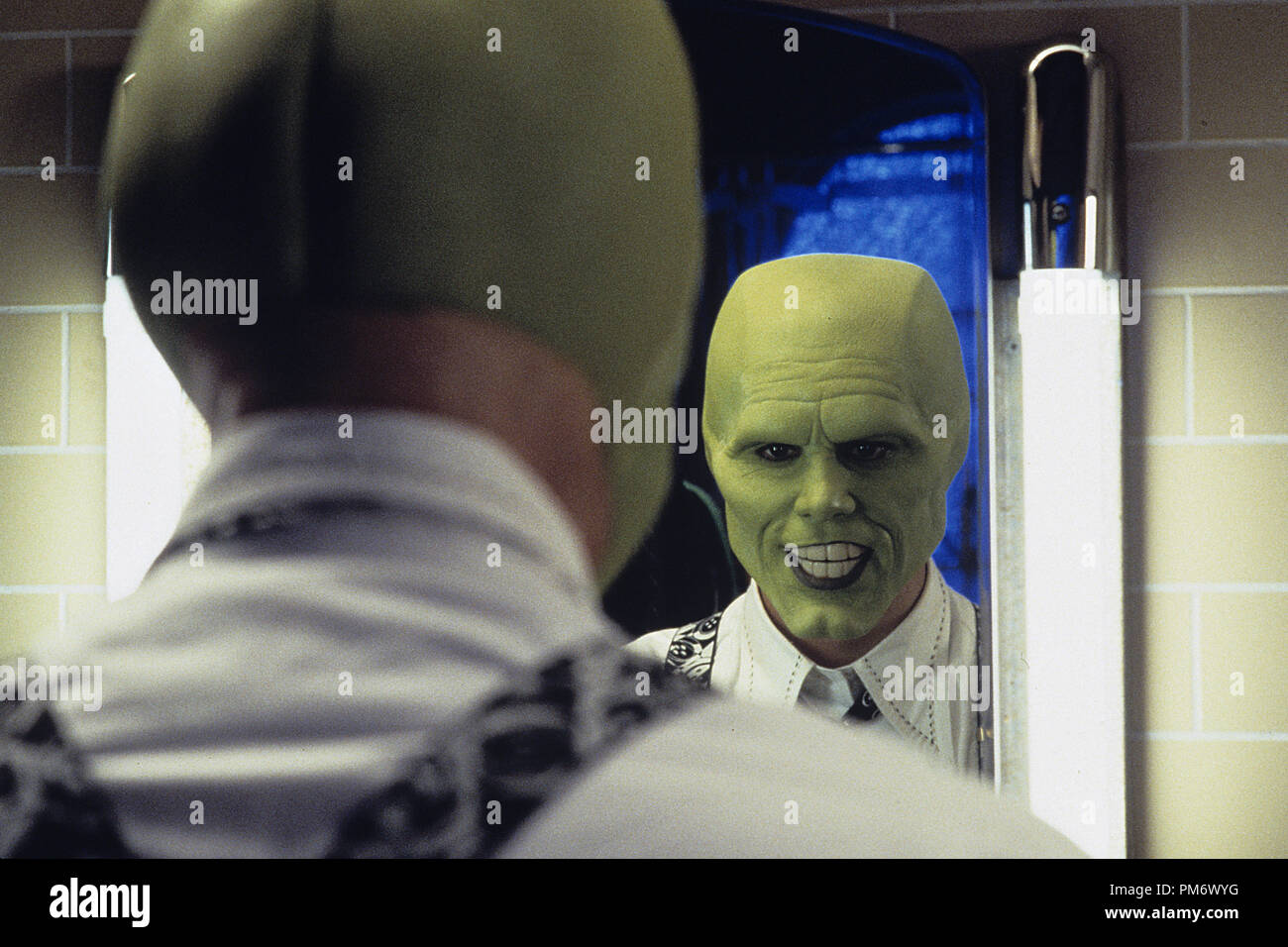 Film Still from "The Mask" Jim Carrey © 1994 New Line Cinema Photo ...