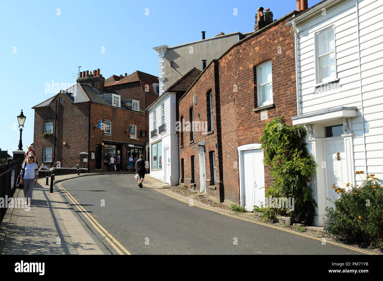 Street scene, East Cliff, Rye, East Sussex, England, UK Stock Photo - Alamy