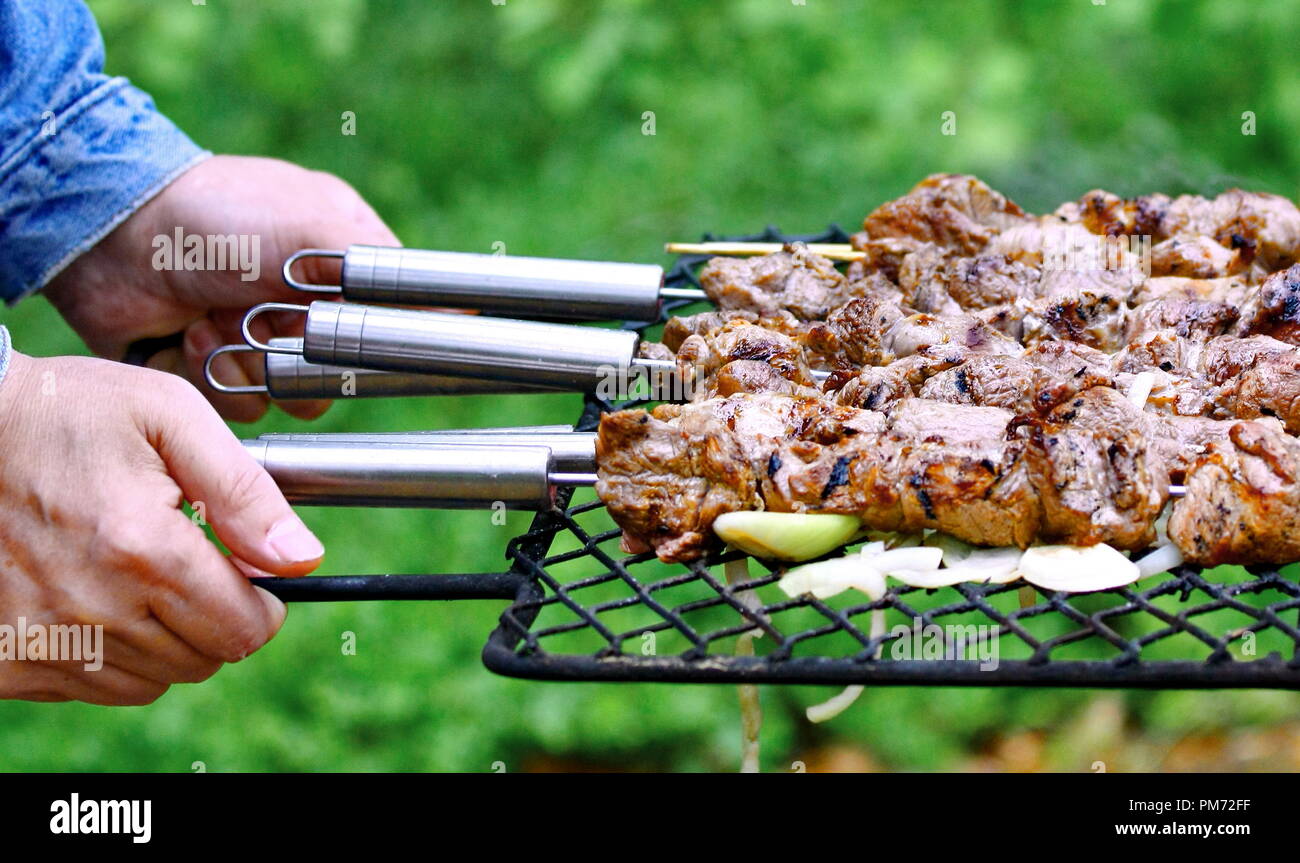 Fat man eating kebab hi-res stock photography and images - Alamy