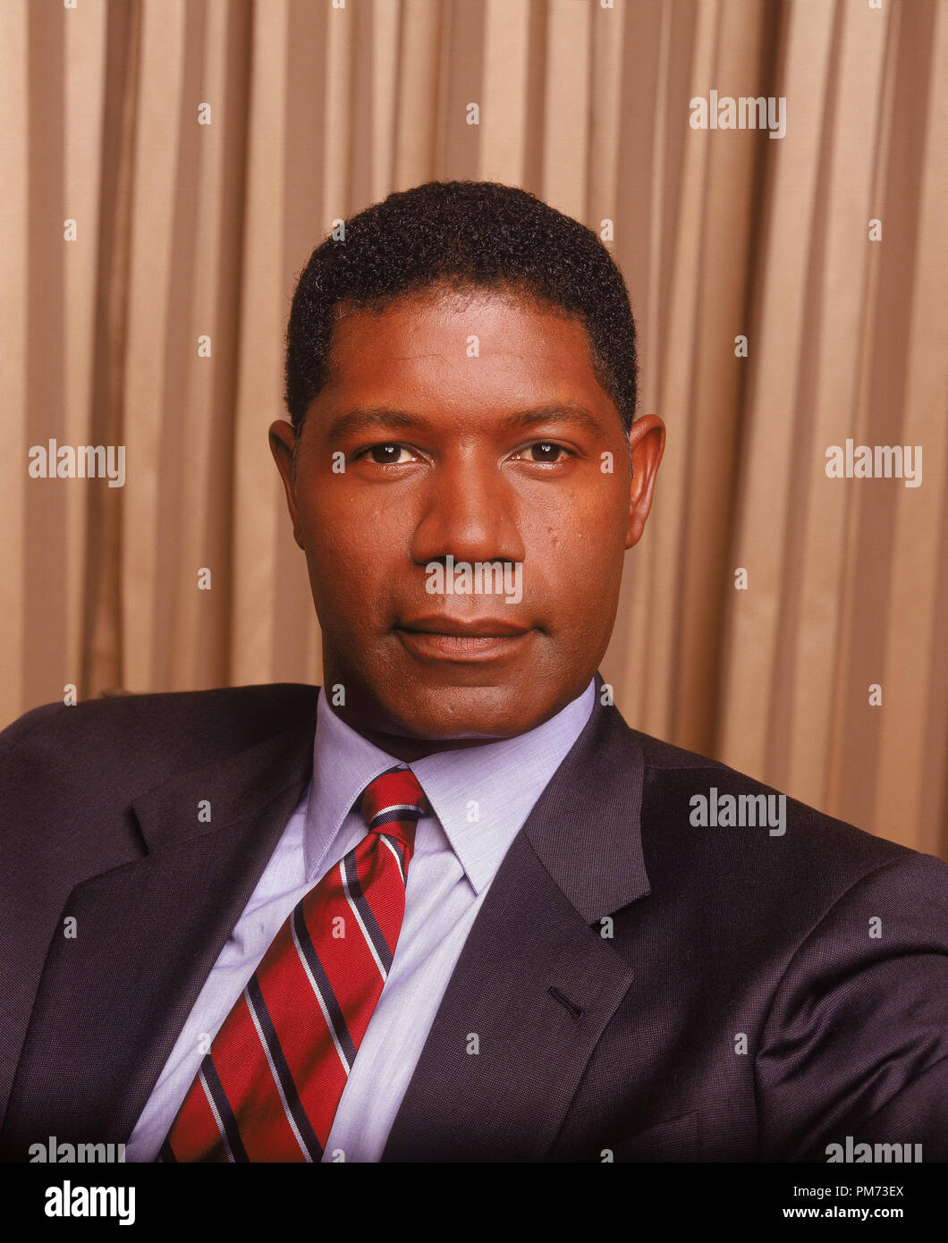Dennis haysbert hi-res stock photography and images - Alamy