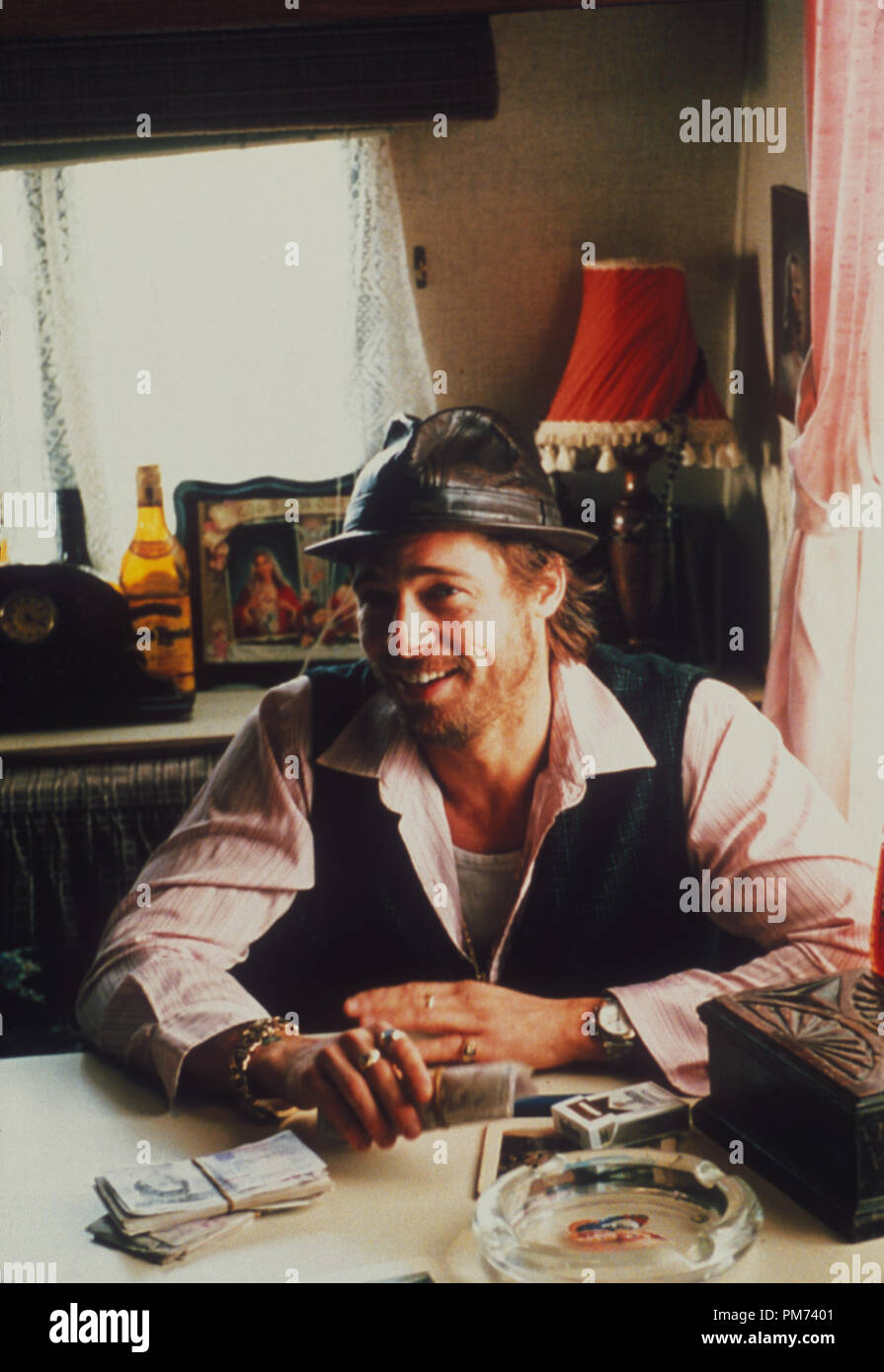 Film Still / Publicity Still from "Snatch" Brad Pitt © 2001 Screen Gems ...
