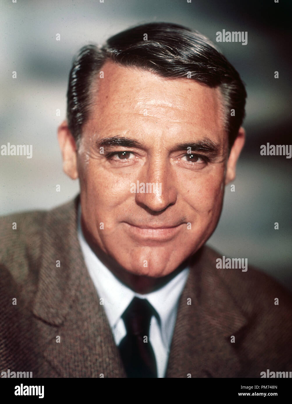 Cary grant portrait hi-res stock photography and images - Alamy