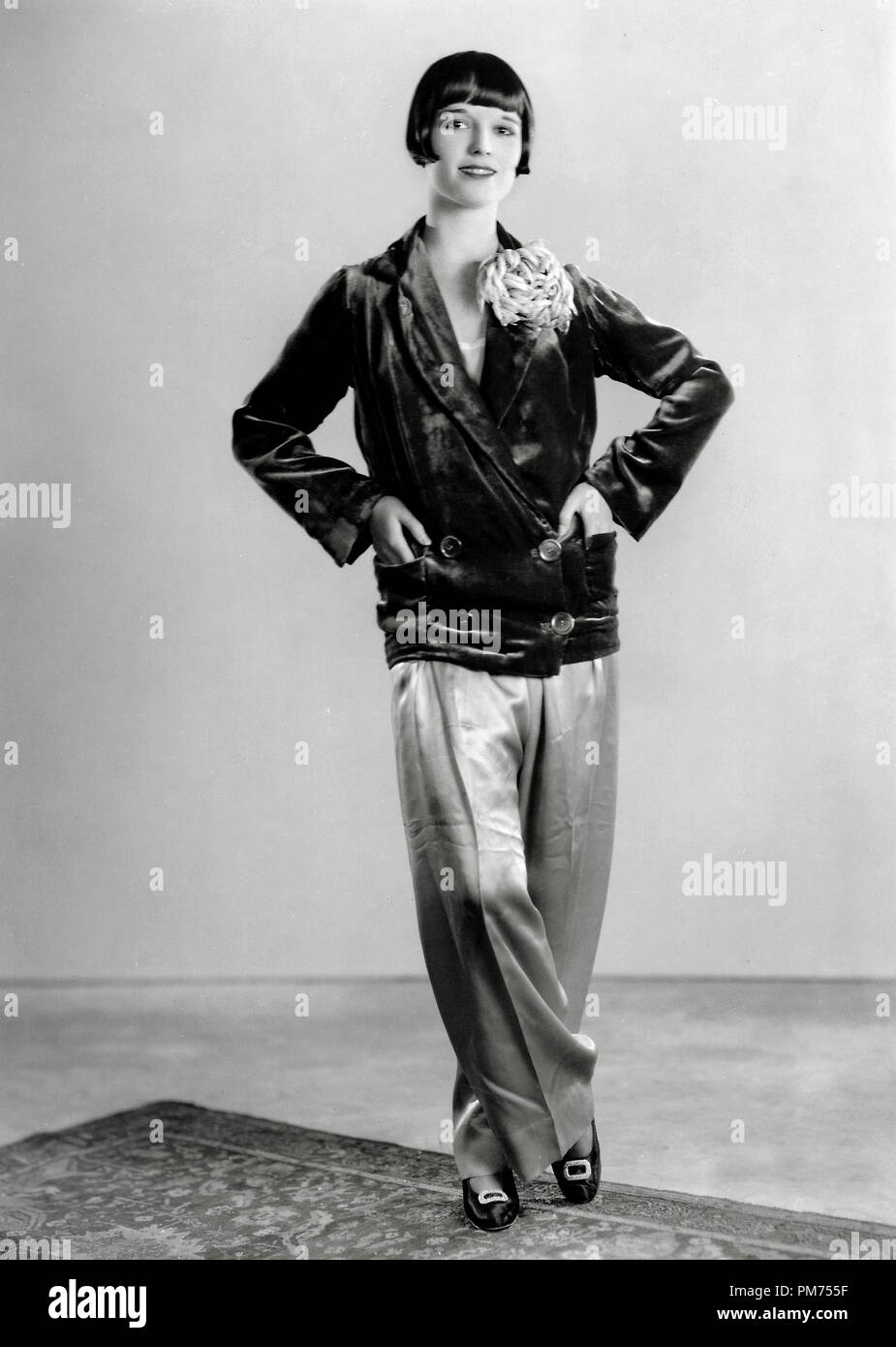 Louise brooks 1926 hi-res stock photography and images - Alamy