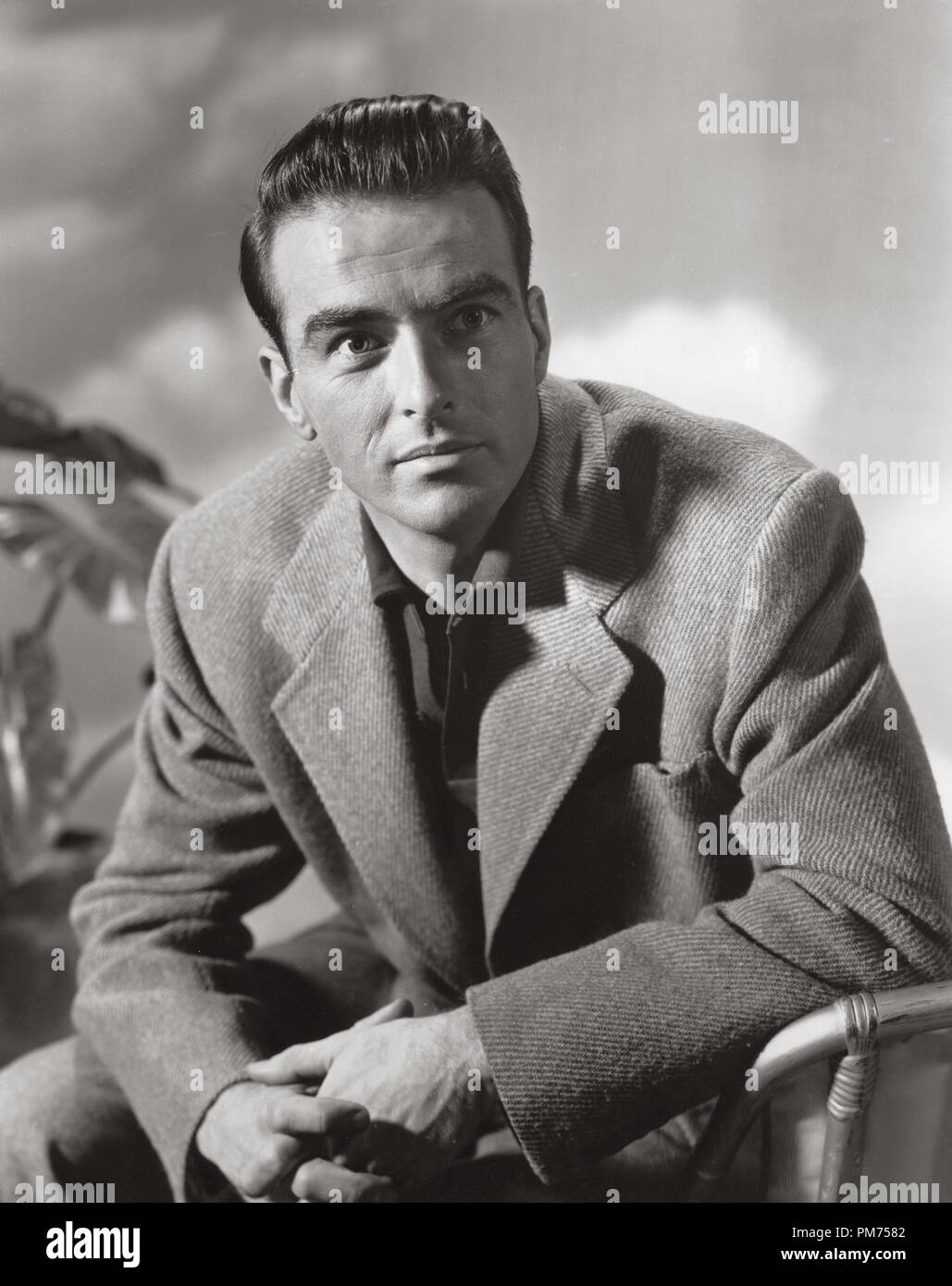 Montgomery clift portrait hi-res stock photography and images - Alamy