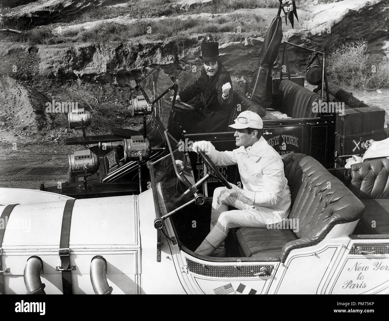 Jack lemmon the great race 1965 hi-res stock photography and images - Alamy