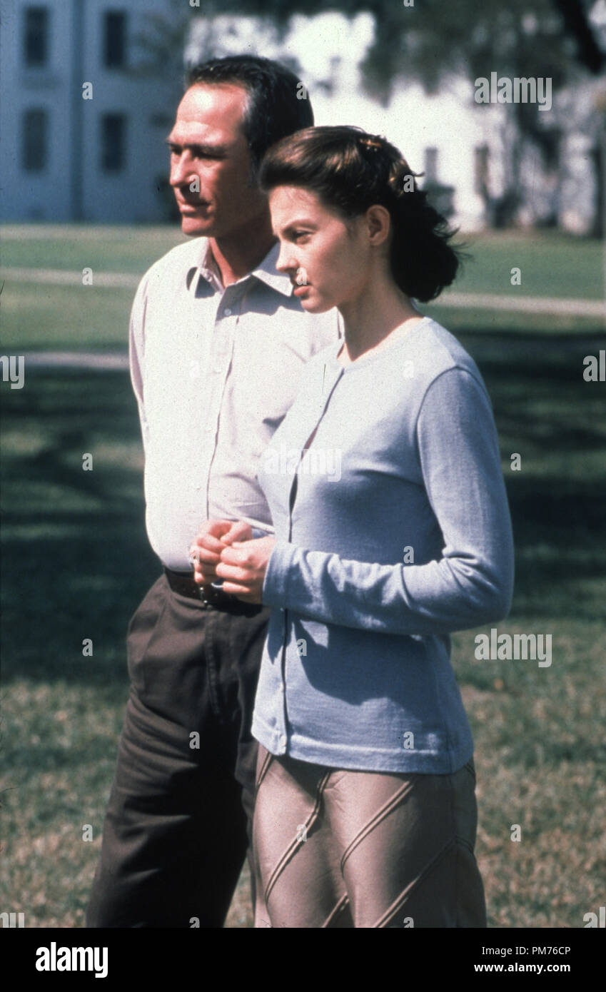 Double jeopardy 1999 ashley judd hi-res stock photography and images ...