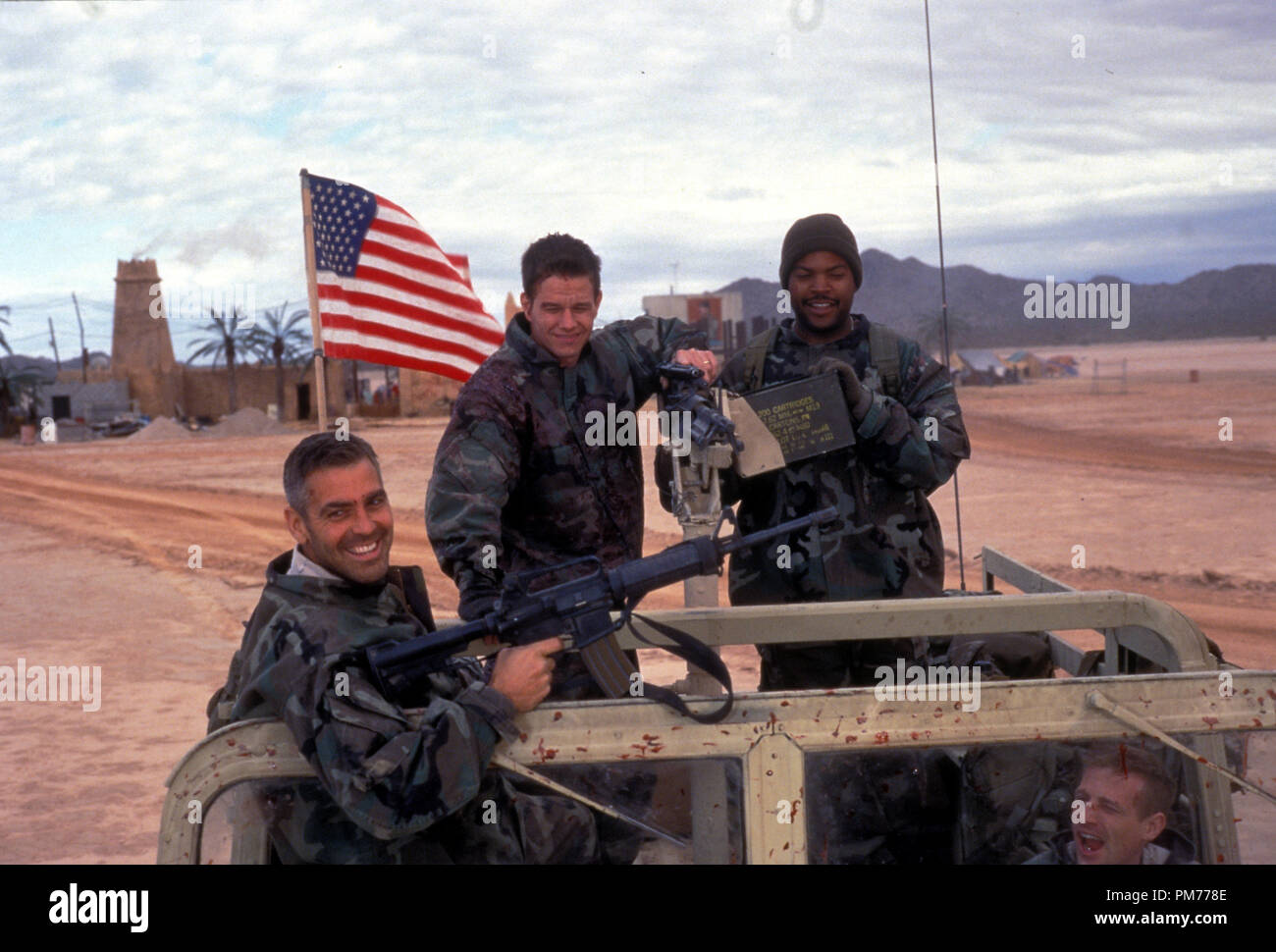 Film Still / Publicity Still from "Three Kings" George Clooney, Mark ...