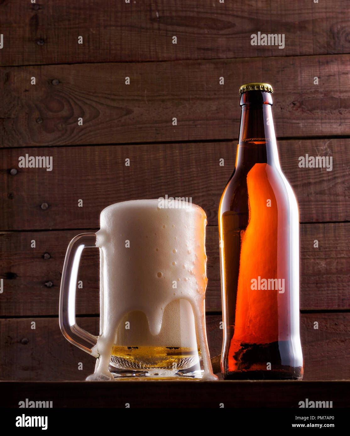Beer barrel drink hops hi-res stock photography and images - Alamy