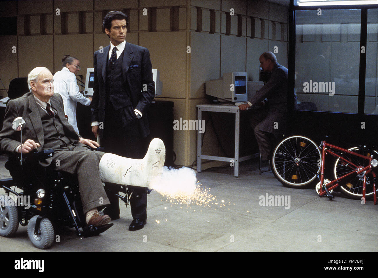 Goldeneye film desmond hi-res stock photography and images - Alamy