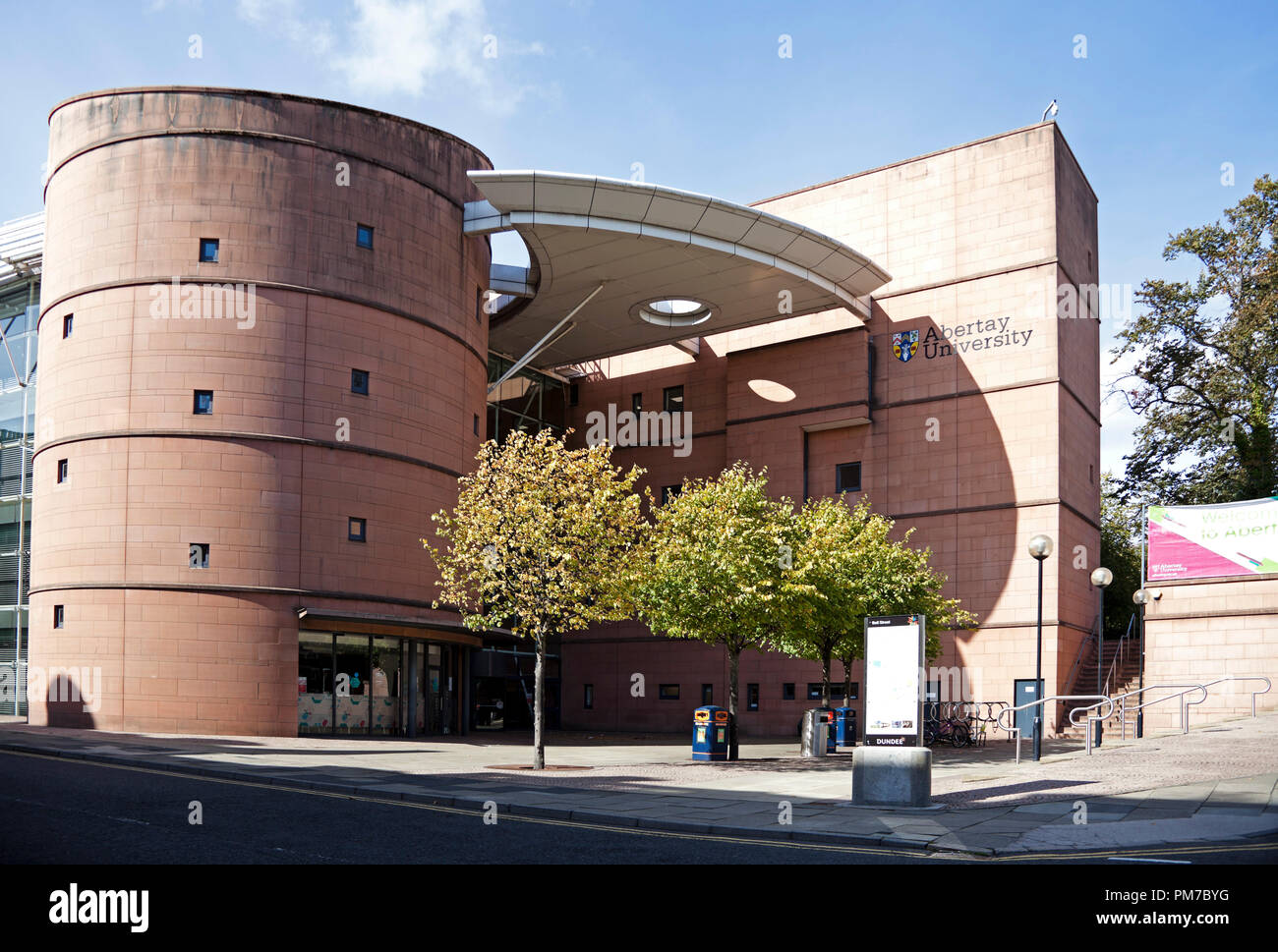 Abertay university dundee scotland hi-res stock photography and images ...