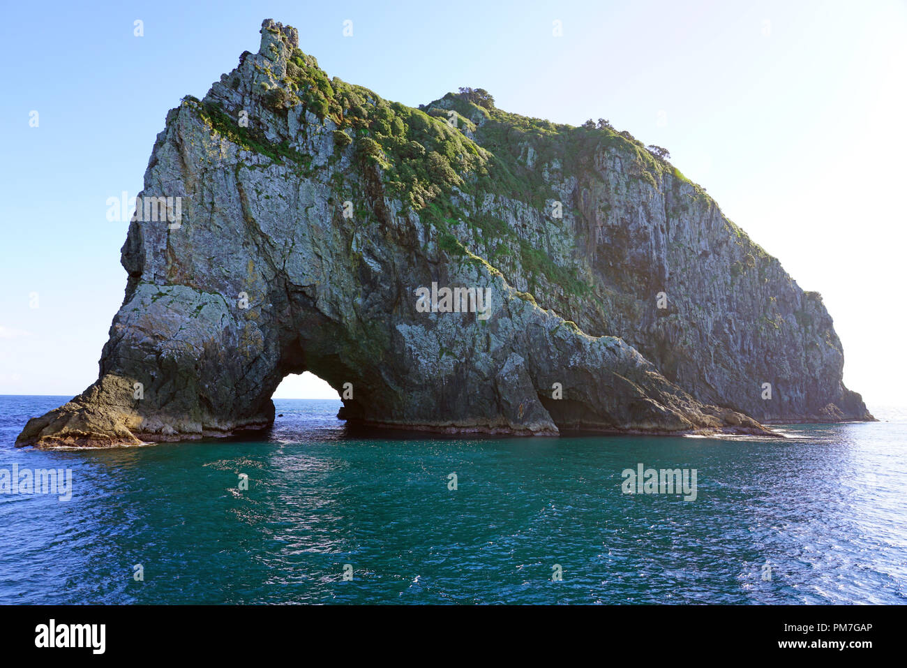 View of the Hole in the Rock in the Bay of Islands, North Island, New ...