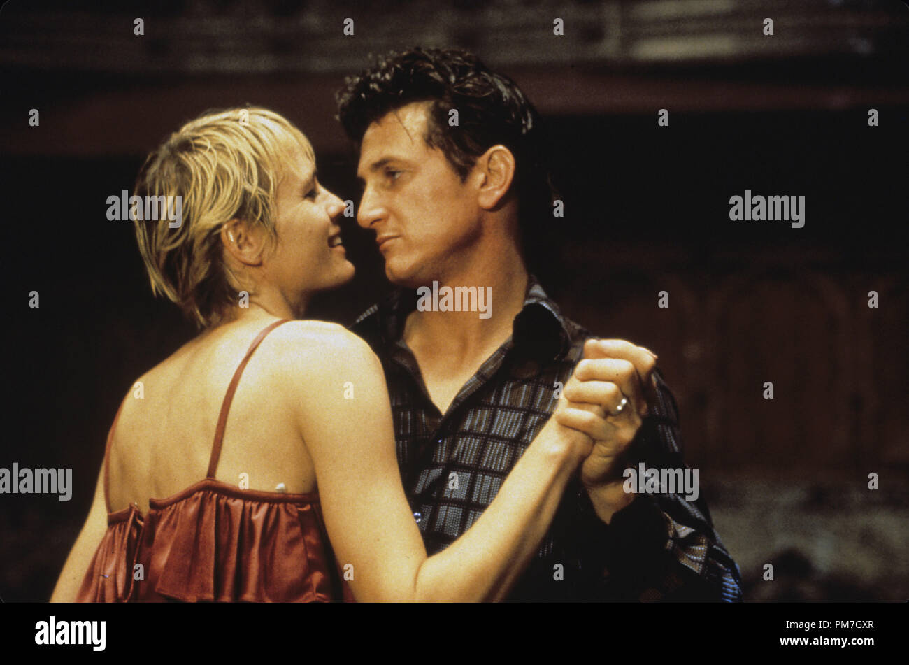 Film Still from "She's So Lovely" Robin Wright Penn, Sean Penn © 1997 ...