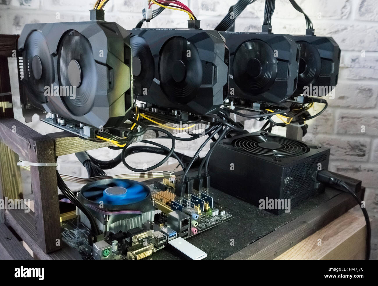 Mining rig hi-res stock photography and images - Alamy